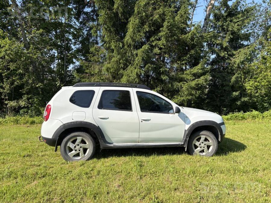 Balts Dacia Duster 2013 Gulbene, ar dzinēja tilpumu 1.50 L un nobraukumu 293 tūkst. km par 3300 €, foto 8 vietnē AUTOMOTO.COM.LV