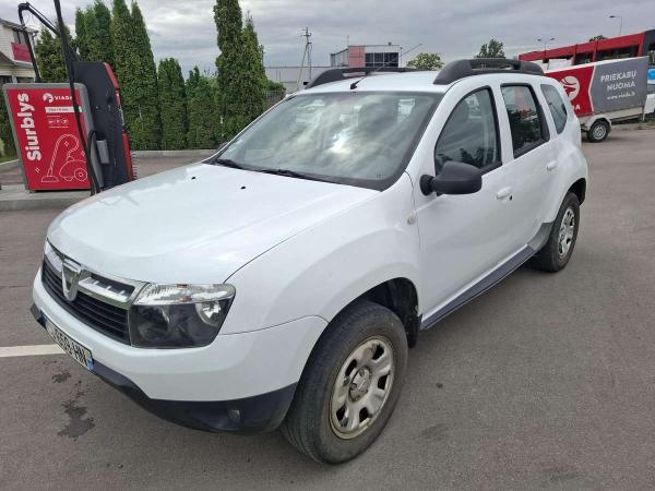 Белый Дачия Duster 2013 в Таураге, объемом двигателя 1.46 л и пробегом 295 тыс. км за 3500 €, фото 1 на AUTOMOTO.COM.LV