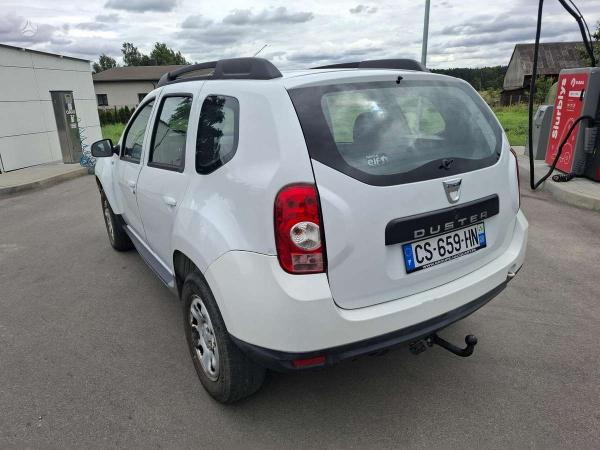 Белый Дачия Duster 2013 в Таураге, объемом двигателя 1.46 л и пробегом 295 тыс. км за 3500 €, фото 2 на AUTOMOTO.COM.LV