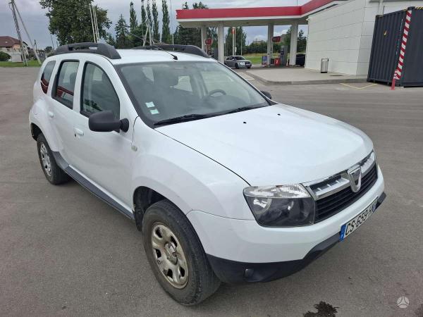 Белый Дачия Duster 2013 в Таураге, объемом двигателя 1.46 л и пробегом 295 тыс. км за 3500 €, фото 4 на AUTOMOTO.COM.LV