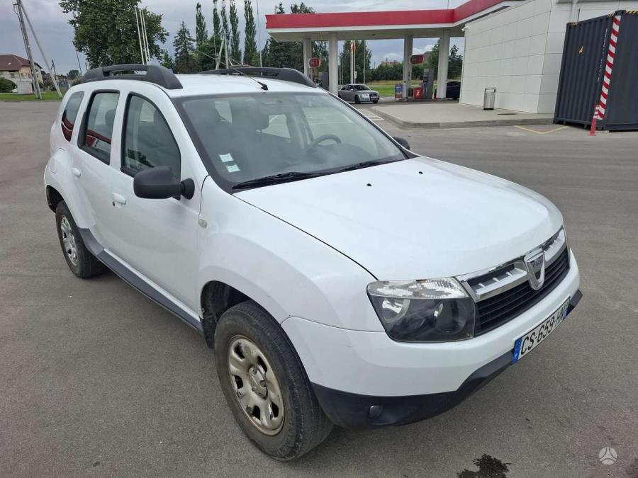 Белый Дачия Duster 2013 в Таураге, объемом двигателя 1.46 л и пробегом 295 тыс. км за 3500 €, фото 5 на AUTOMOTO.COM.LV