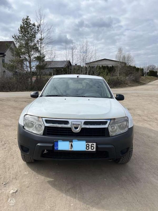 Balts Dacia Duster 2013 Viļņa, ar dzinēja tilpumu 0.00 L un nobraukumu 432 tūkst. km par 3500 €, foto 1 vietnē AUTOMOTO.COM.LV