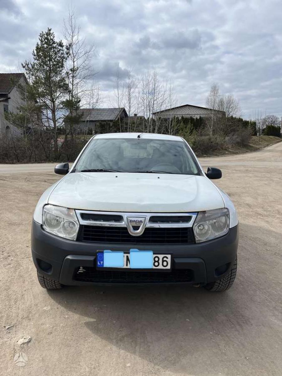 Белый Дачия Duster 2013 в Вильнюс, объемом двигателя 0.00 л и пробегом 432 тыс. км за 3500 €, фото 1 на AUTOMOTO.COM.LV