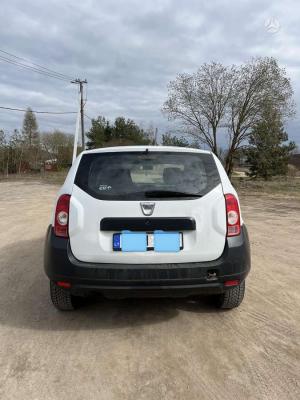 Белый Дачия Duster 2013 в Вильнюс, объемом двигателя 0.00 л и пробегом 432 тыс. км за 3500 €, фото 4 на AUTOMOTO.COM.LV