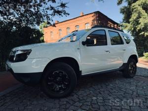 White Dacia Duster 2013 in Cesis, with an engine capacity of 1.50 L and mileage of 0 thousand km for 6900 €, photo 5 on AUTOMOTO.COM.LV