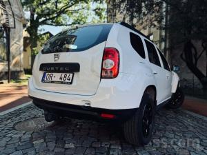 White Dacia Duster 2013 in Cesis, with an engine capacity of 1.50 L and mileage of 0 thousand km for 6900 €, photo 6 on AUTOMOTO.COM.LV