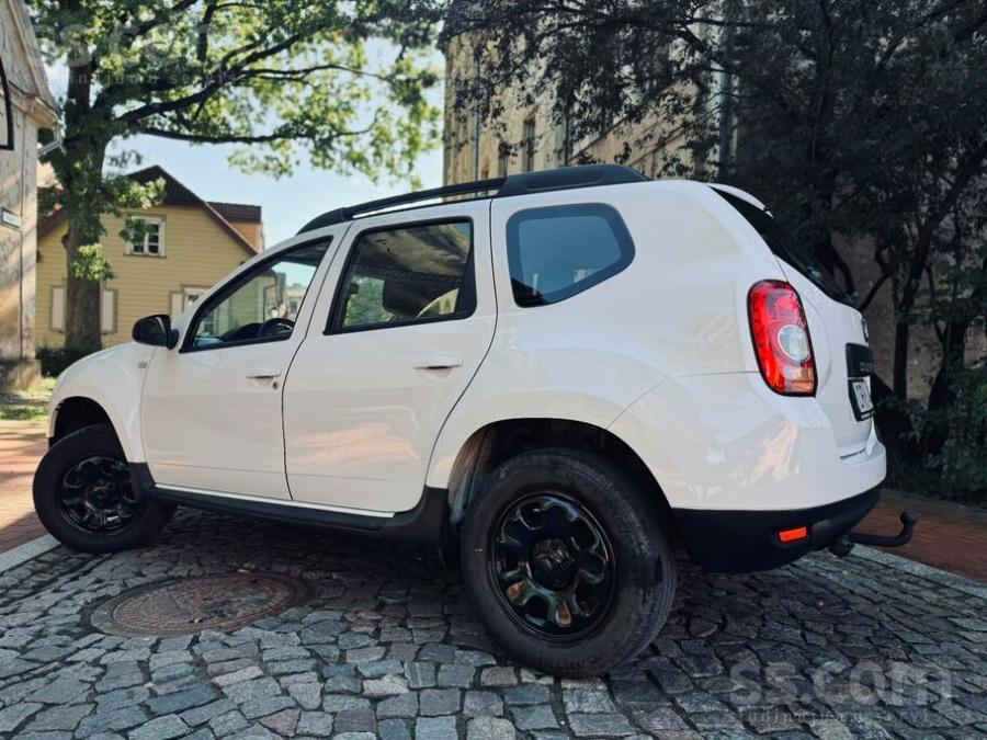 White Dacia Duster 2013 in Cesis, with an engine capacity of 1.50 L and mileage of 0 thousand km for 6900 €, photo 9 on AUTOMOTO.COM.LV