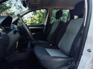 White Dacia Duster 2013 in Cesis, with an engine capacity of 1.50 L and mileage of 0 thousand km for 6900 €, photo 13 on AUTOMOTO.COM.LV