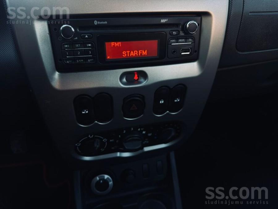 White Dacia Duster 2013 in Cesis, with an engine capacity of 1.50 L and mileage of 0 thousand km for 6900 €, photo 16 on AUTOMOTO.COM.LV