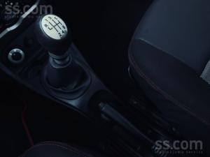 White Dacia Duster 2013 in Cesis, with an engine capacity of 1.50 L and mileage of 0 thousand km for 6900 €, photo 19 on AUTOMOTO.COM.LV