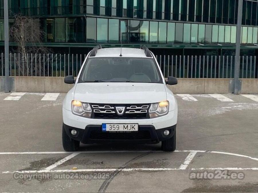 Balts Dacia Duster 2014 Tallina, ar dzinēja tilpumu 1.50 L un nobraukumu 250 tūkst. km par 4490 €, foto 2 vietnē AUTOMOTO.COM.LV