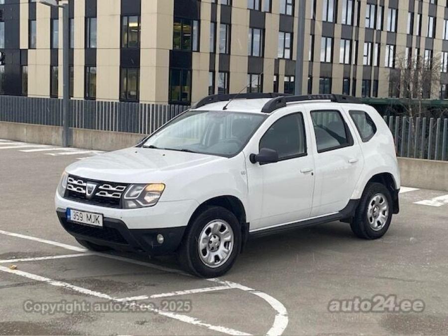 Balts Dacia Duster 2014 Tallina, ar dzinēja tilpumu 1.50 L un nobraukumu 250 tūkst. km par 4490 €, foto 3 vietnē AUTOMOTO.COM.LV