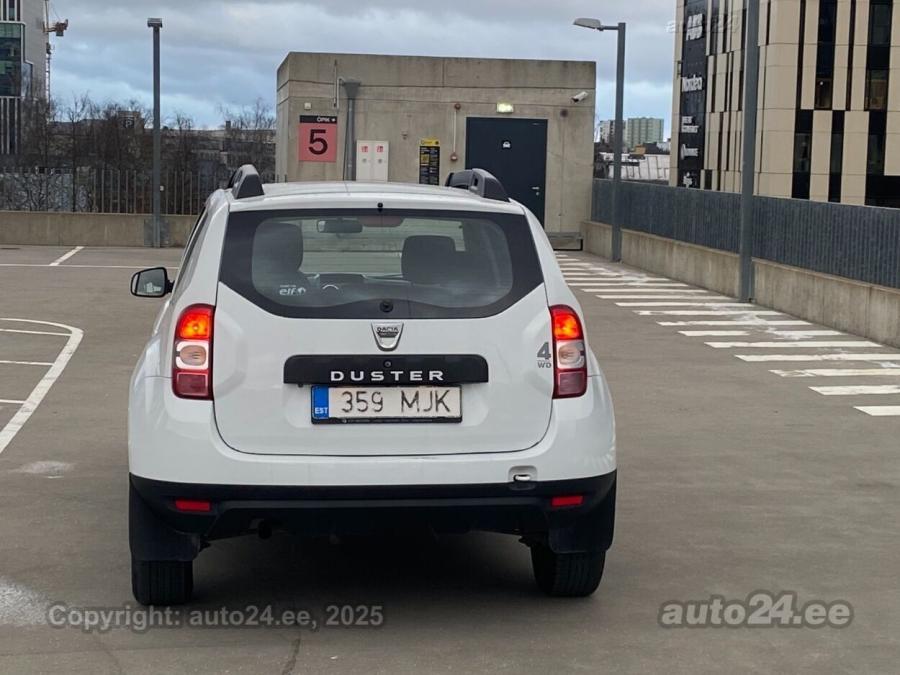 Balts Dacia Duster 2014 Tallina, ar dzinēja tilpumu 1.50 L un nobraukumu 250 tūkst. km par 4490 €, foto 5 vietnē AUTOMOTO.COM.LV