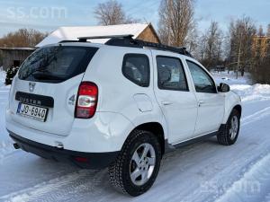 Balts Dacia Duster 2014 Valmiera, ar dzinēja tilpumu 1.50 L un nobraukumu 282 tūkst. km par 4750 €, foto 5 vietnē AUTOMOTO.COM.LV
