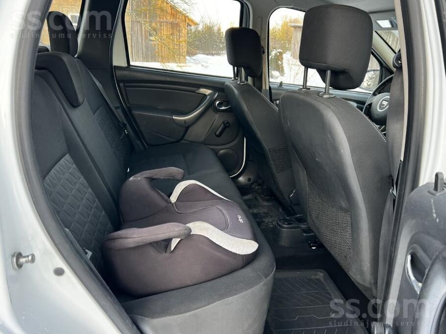 Balts Dacia Duster 2014 Valmiera, ar dzinēja tilpumu 1.50 L un nobraukumu 282 tūkst. km par 4750 €, foto 17 vietnē AUTOMOTO.COM.LV