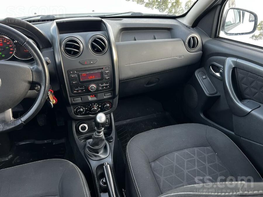 Balts Dacia Duster 2014 Valmiera, ar dzinēja tilpumu 1.50 L un nobraukumu 282 tūkst. km par 4750 €, foto 18 vietnē AUTOMOTO.COM.LV