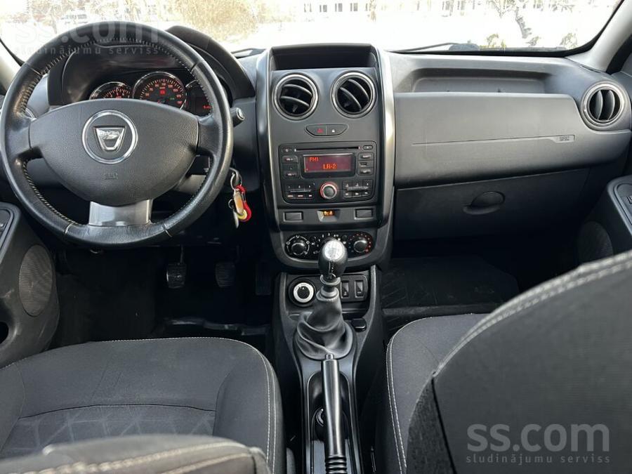 Balts Dacia Duster 2014 Valmiera, ar dzinēja tilpumu 1.50 L un nobraukumu 282 tūkst. km par 4750 €, foto 19 vietnē AUTOMOTO.COM.LV