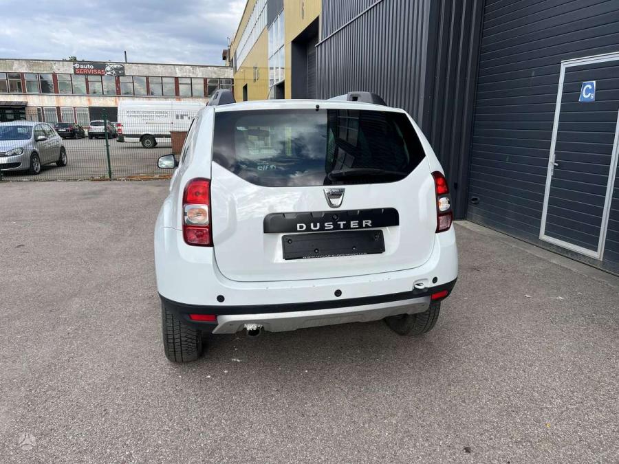 Balts Dacia Duster 2014 Alīta, ar dzinēja tilpumu 1.46 L un nobraukumu 280 tūkst. km par 3350 €, foto 7 vietnē AUTOMOTO.COM.LV
