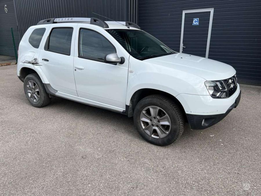 Balts Dacia Duster 2014 Alīta, ar dzinēja tilpumu 1.46 L un nobraukumu 280 tūkst. km par 3350 €, foto 12 vietnē AUTOMOTO.COM.LV