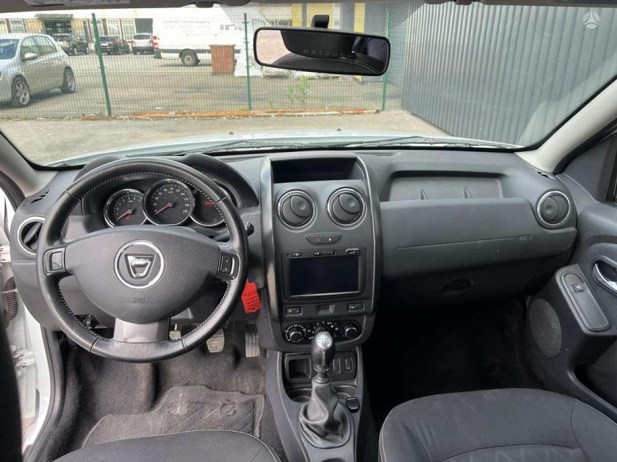 Balts Dacia Duster 2014 Alīta, ar dzinēja tilpumu 1.46 L un nobraukumu 280 tūkst. km par 3350 €, foto 18 vietnē AUTOMOTO.COM.LV