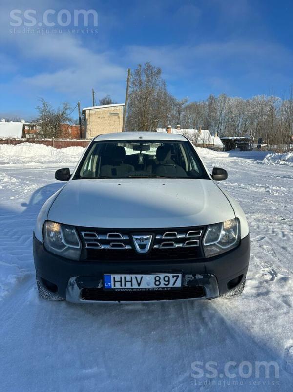 Белый Дачия Duster 2014 в Резекне, объемом двигателя 1.60 л и пробегом 250 тыс. км за 3000 €, фото 3 на AUTOMOTO.COM.LV
