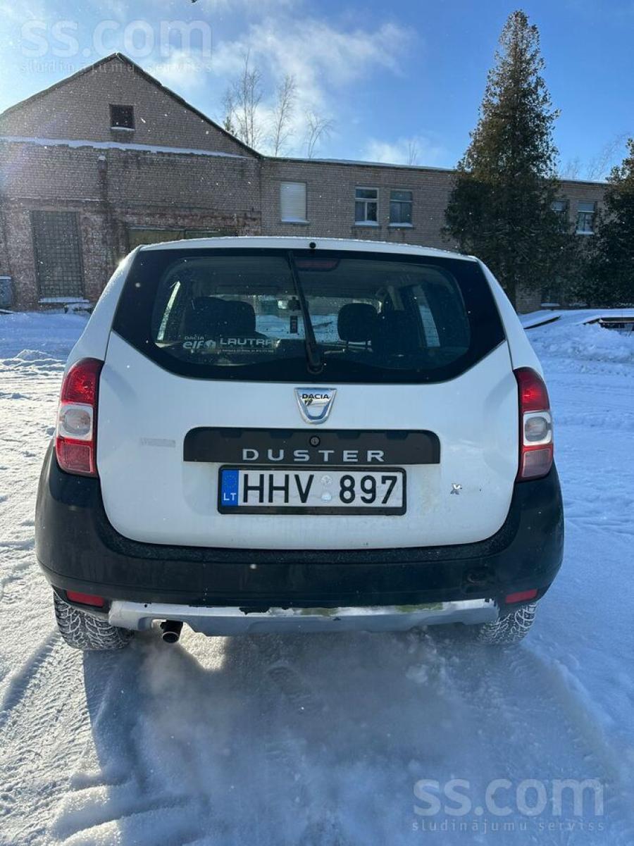 Белый Дачия Duster 2014 в Резекне, объемом двигателя 1.60 л и пробегом 250 тыс. км за 3000 €, фото 5 на AUTOMOTO.COM.LV