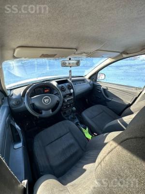 Белый Дачия Duster 2014 в Резекне, объемом двигателя 1.60 л и пробегом 250 тыс. км за 3000 €, фото 6 на AUTOMOTO.COM.LV