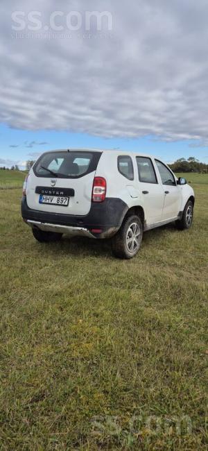 Белый Дачия Duster 2014 в Резекне, объемом двигателя 1.60 л и пробегом 250 тыс. км за 2000 €, фото 4 на AUTOMOTO.COM.LV