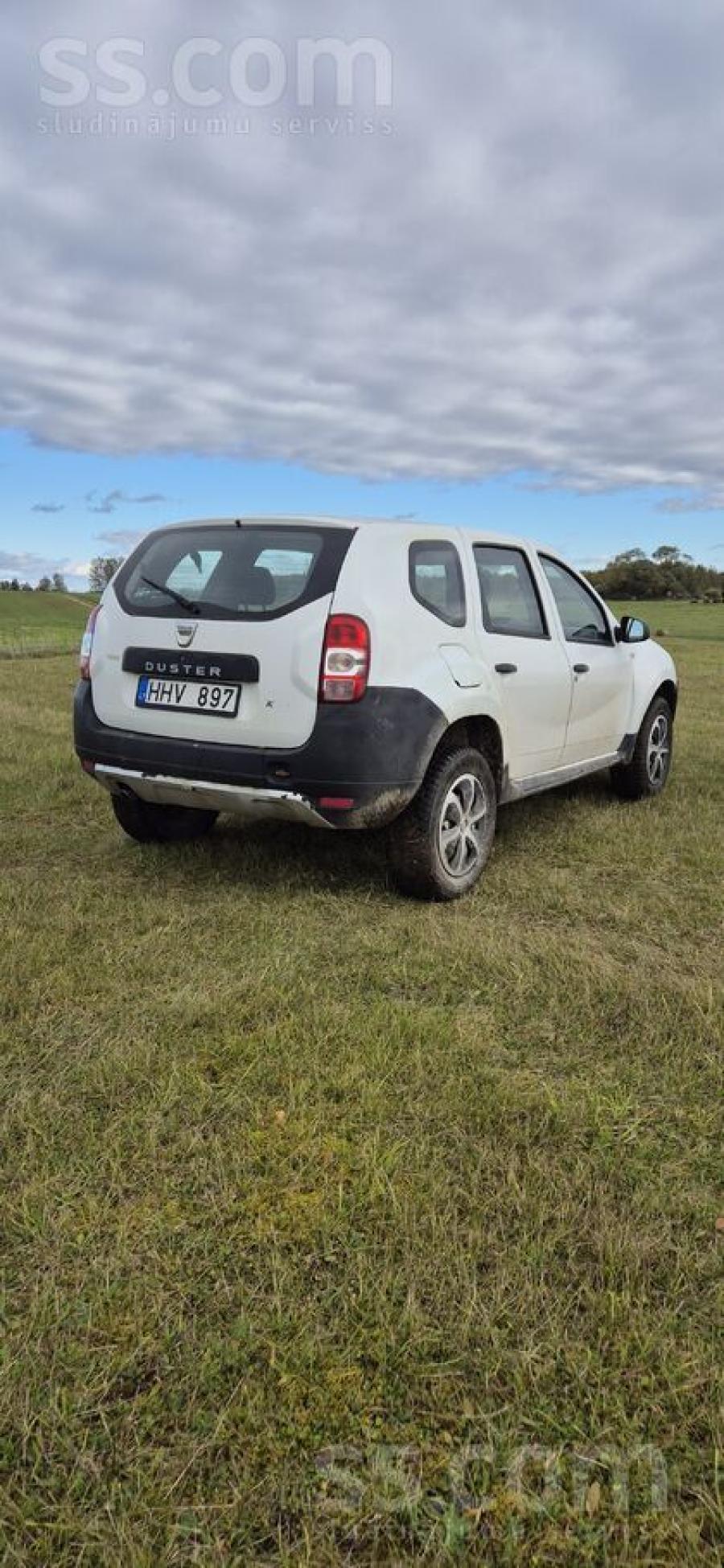 Белый Дачия Duster 2014 в Резекне, объемом двигателя 1.60 л и пробегом 250 тыс. км за 2000 €, фото 4 на AUTOMOTO.COM.LV