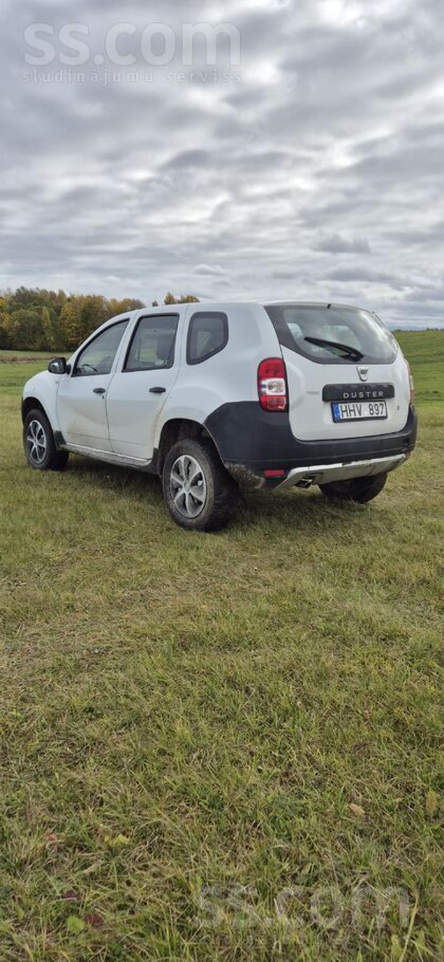 Белый Дачия Duster 2014 в Резекне, объемом двигателя 1.60 л и пробегом 250 тыс. км за 2000 €, фото 5 на AUTOMOTO.COM.LV