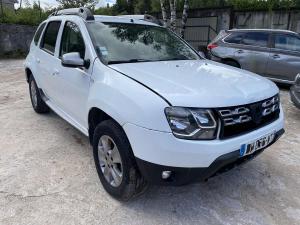 White Dacia Duster 2014 in Taurage, with an engine capacity of 1.20 L and mileage of 195 thousand km for 2200 €, photo 3 on AUTOMOTO.COM.LV