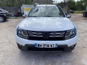 White Dacia Duster 2014 in Taurage, with an engine capacity of 1.20 L and mileage of 195 thousand km for 2200 €, photo 4 on AUTOMOTO.COM.LV