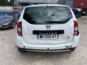 White Dacia Duster 2014 in Taurage, with an engine capacity of 1.20 L and mileage of 195 thousand km for 2200 €, photo 7 on AUTOMOTO.COM.LV