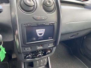 White Dacia Duster 2014 in Taurage, with an engine capacity of 1.20 L and mileage of 195 thousand km for 2200 €, photo 14 on AUTOMOTO.COM.LV