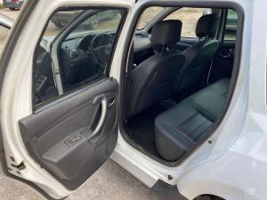 White Dacia Duster 2014 in Taurage, with an engine capacity of 1.20 L and mileage of 195 thousand km for 2200 €, photo 17 on AUTOMOTO.COM.LV