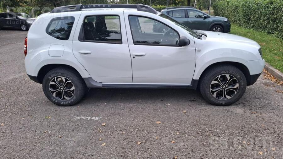 Balts Dacia Duster 2014 Jēkabpils, ar dzinēja tilpumu 1.50 L un nobraukumu 204 tūkst. km par 5500 €, foto 4 vietnē AUTOMOTO.COM.LV