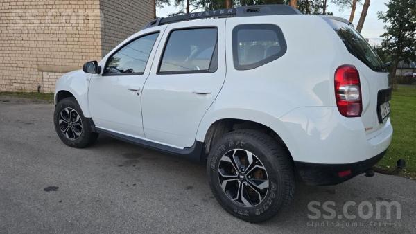 Balts Dacia Duster 2014 Preiļi, ar dzinēja tilpumu 1.50 L un nobraukumu 204 tūkst. km par 5500 €, foto 3 vietnē AUTOMOTO.COM.LV