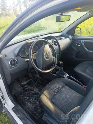 Balts Dacia Duster 2014 Rīga, ar dzinēja tilpumu 1.50 L un nobraukumu 246 tūkst. km par 3200 €, foto 5 vietnē AUTOMOTO.COM.LV