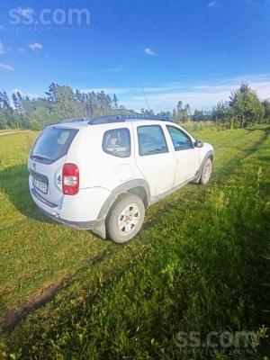 Balts Dacia Duster 2014 Rīga, ar dzinēja tilpumu 1.50 L un nobraukumu 246 tūkst. km par 3200 €, foto 9 vietnē AUTOMOTO.COM.LV