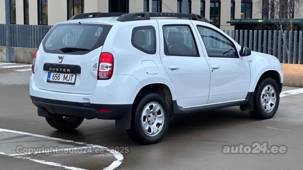 Balts Dacia Duster 2015 Tallina, ar dzinēja tilpumu 1.50 L un nobraukumu 204 tūkst. km par 3490 €, foto 5 vietnē AUTOMOTO.COM.LV