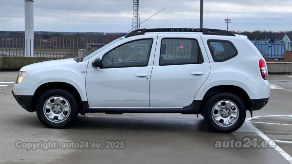 Balts Dacia Duster 2015 Tallina, ar dzinēja tilpumu 1.50 L un nobraukumu 204 tūkst. km par 3490 €, foto 7 vietnē AUTOMOTO.COM.LV