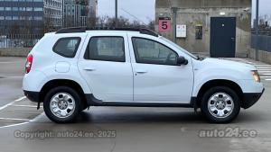 White Dacia Duster 2015 in Tallinn, with an engine capacity of 1.50 L and mileage of 204 thousand km for 3490 €, photo 8 on AUTOMOTO.COM.LV