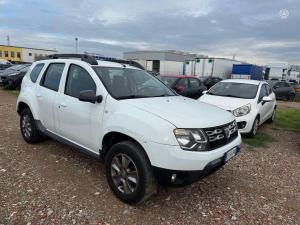 White Dacia Duster 2015 in Siauliai, with an engine capacity of 1.60 L and mileage of 270 thousand km for 3950 €, photo 3 on AUTOMOTO.COM.LV