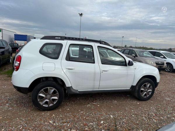 Balts Dacia Duster 2015 Šauļi, ar dzinēja tilpumu 1.60 L un nobraukumu 270 tūkst. km par 3950 €, foto 4 vietnē AUTOMOTO.COM.LV