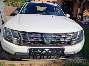 White Dacia Duster 2015 in Liepaja, with an engine capacity of 1.20 L and mileage of 51 thousand km for 5500 €, photo 4 on AUTOMOTO.COM.LV