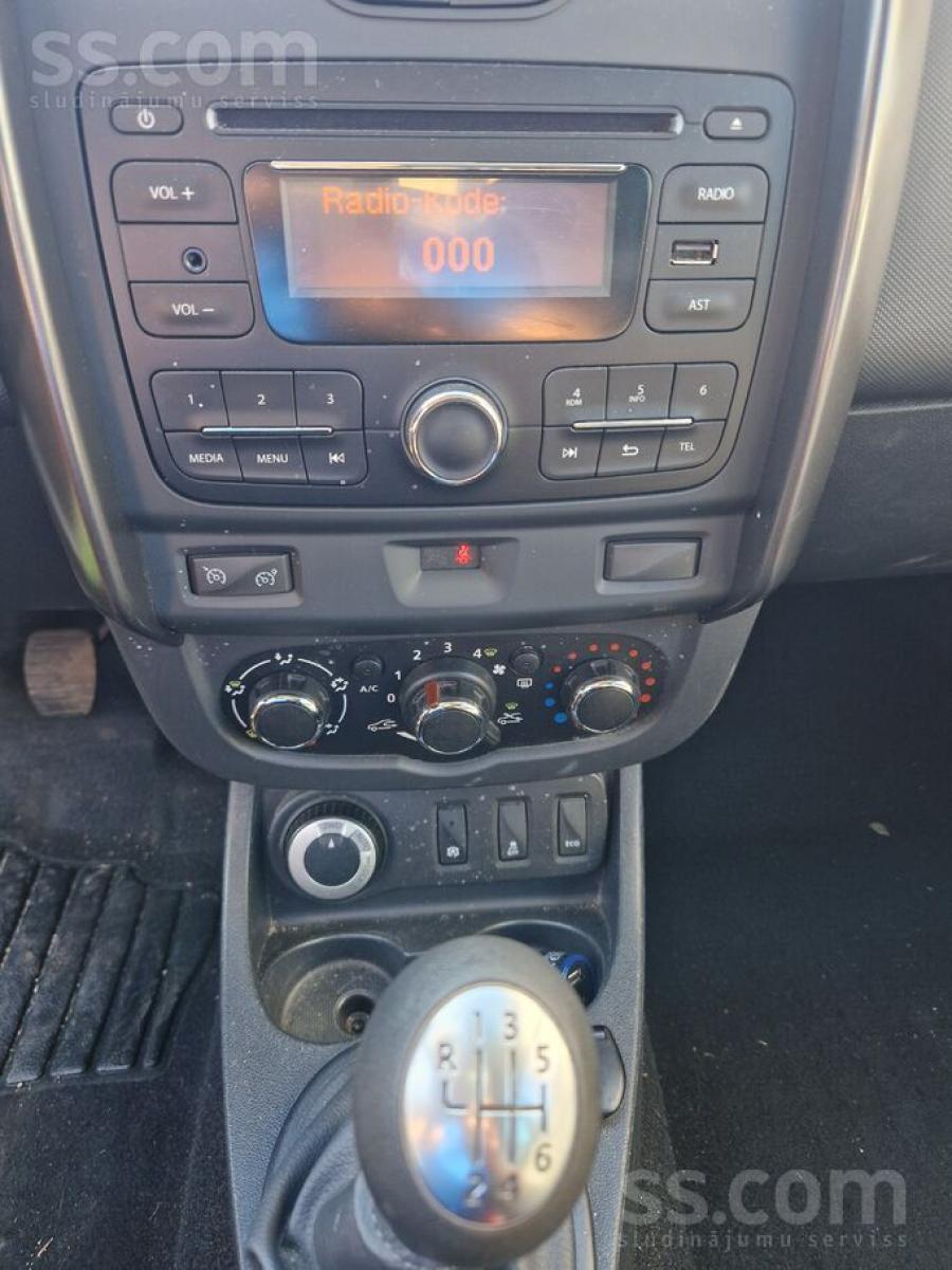 White Dacia Duster 2015 in Liepaja, with an engine capacity of 1.20 L and mileage of 51 thousand km for 5500 €, photo 12 on AUTOMOTO.COM.LV