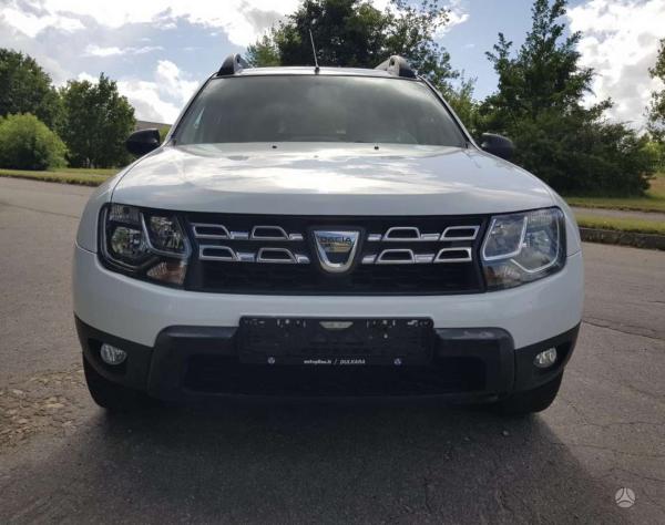 White Dacia Duster 2015 in Siauliai, with an engine capacity of 1.46 L and mileage of 260 thousand km for 4350 €, photo 3 on AUTOMOTO.COM.LV