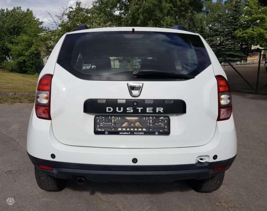 White Dacia Duster 2015 in Siauliai, with an engine capacity of 1.46 L and mileage of 260 thousand km for 4350 €, photo 7 on AUTOMOTO.COM.LV