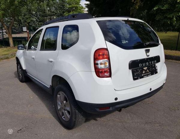 White Dacia Duster 2015 in Siauliai, with an engine capacity of 1.46 L and mileage of 260 thousand km for 4350 €, photo 9 on AUTOMOTO.COM.LV