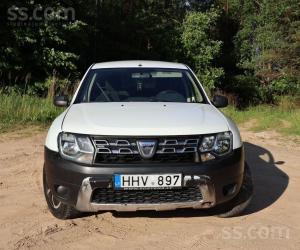 White Dacia Duster 2015 in Rezekne, with an engine capacity of 1.50 L and mileage of 260 thousand km for 2200 €, photo 4 on AUTOMOTO.COM.LV